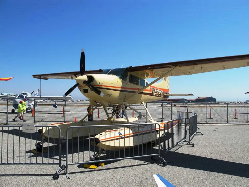 Cessna 185 Skywagon - Photos & Videos - NET-MAQUETTES