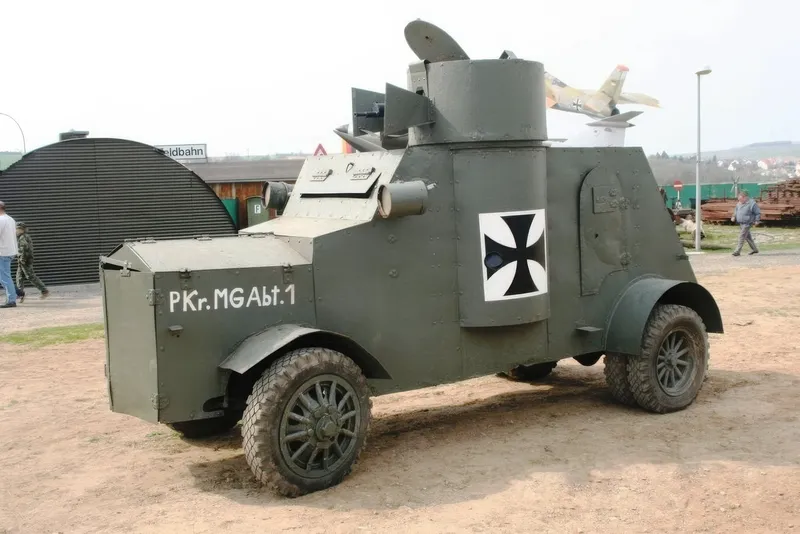Austin Armoured Car - Walk Around - NET-MAQUETTES