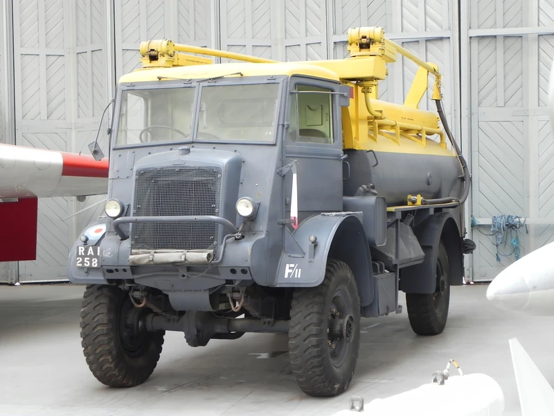 Bedford QL - Photos & Videos - NET-MAQUETTES