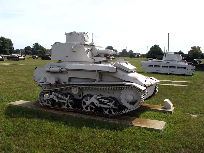 軽戦車 Mk VI - 写真&動画 - NET-MAQUETTES