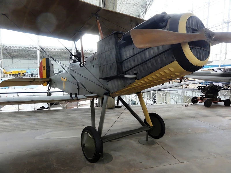 Royal Aircraft Factory R.E.8 - Photos & Videos - NET-MAQUETTES