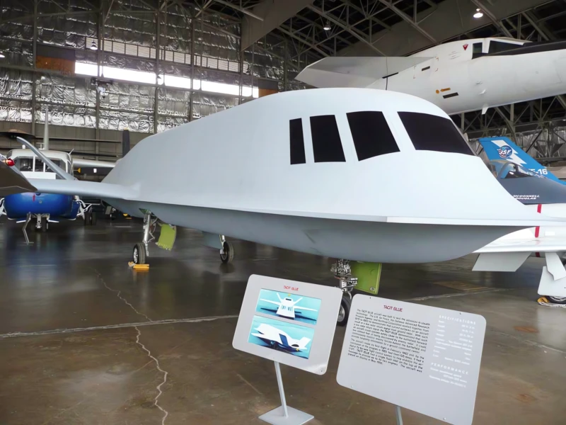 Northrop Tacit Blue - Photos & Videos - NET-MAQUETTES
